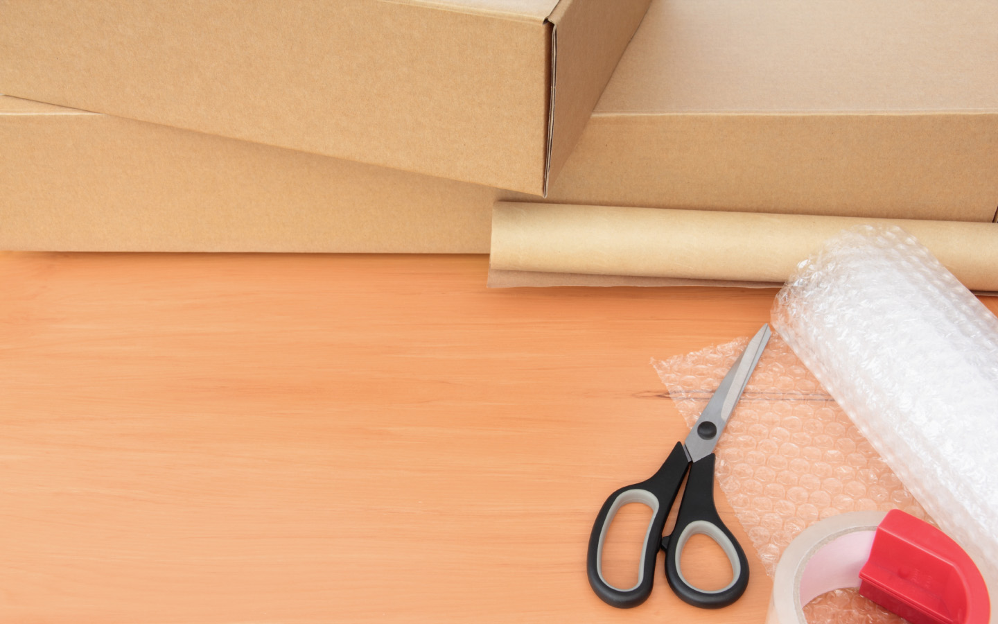 Tips to Pack Your Kitchen for a Move | Zameen Blog