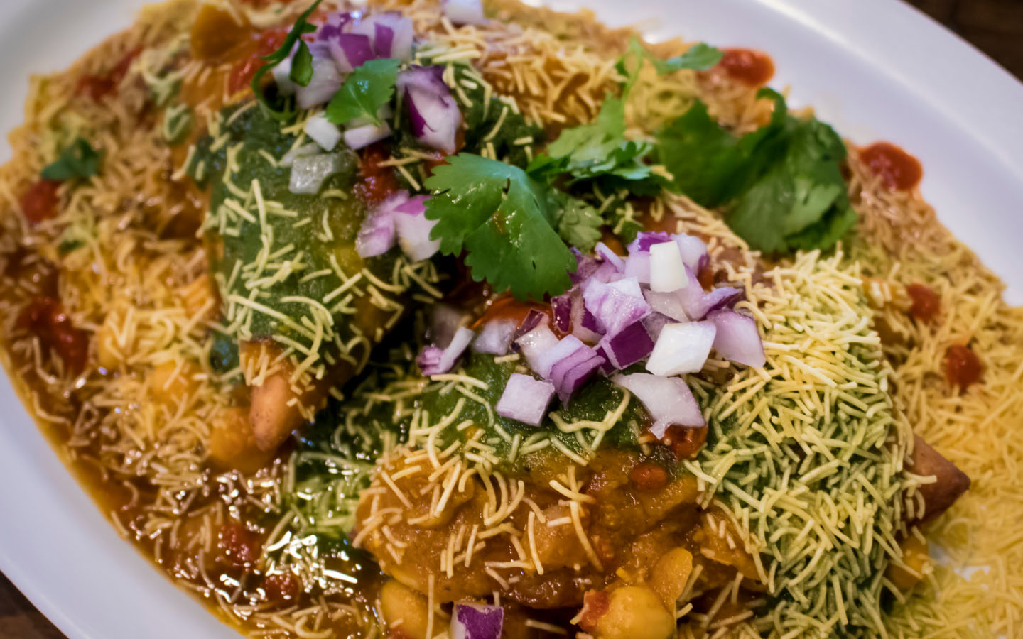 Restaurants with Best Desi Food in Lahore! | Zameen Blog