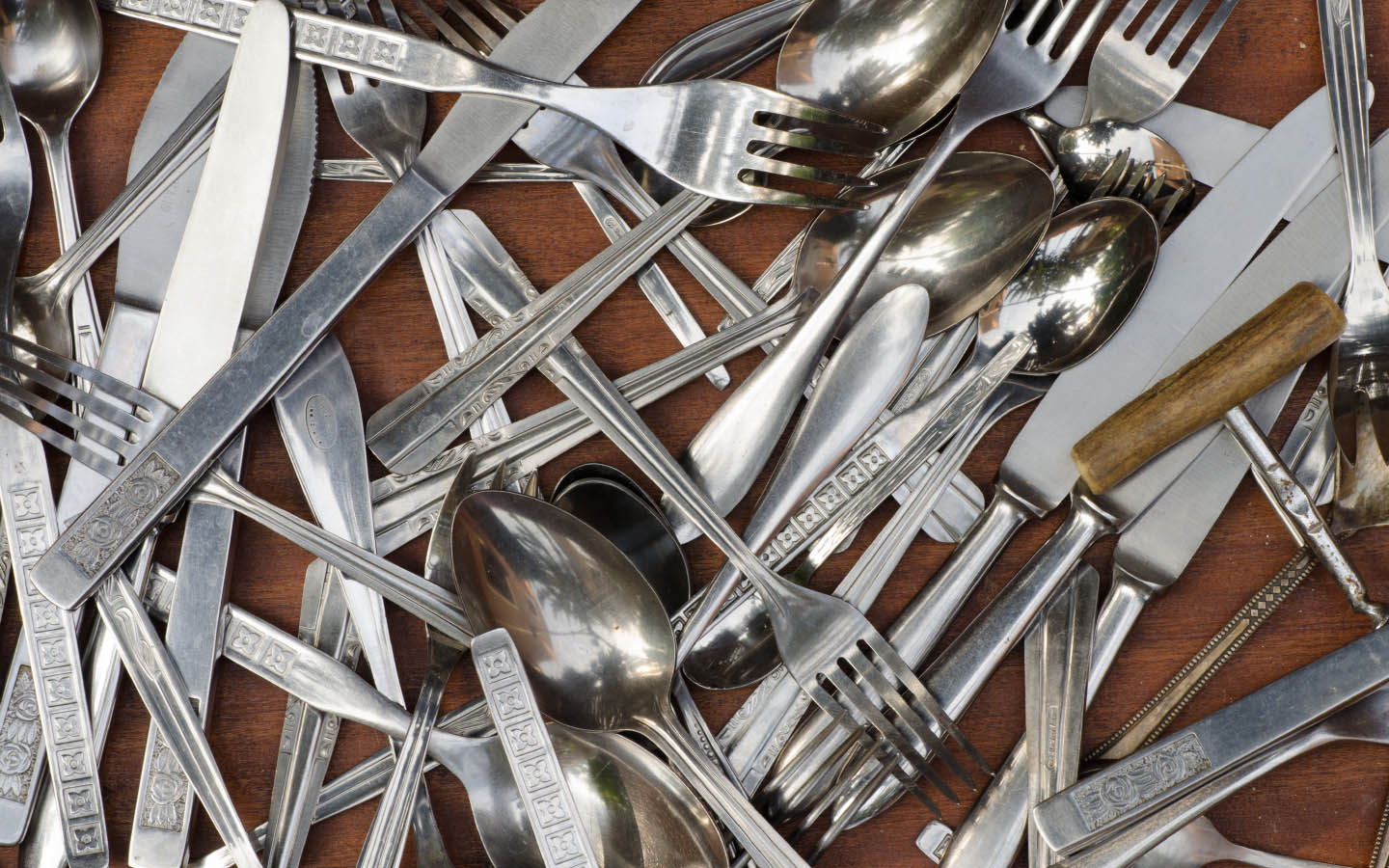 Tips to Pack Your Kitchen for a Move | Zameen Blog
