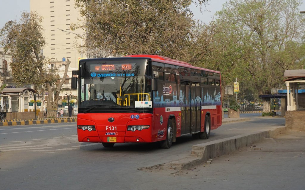 Lahore Metrobus: Route Map, Fair policy, Timings & More | Zameen Blog