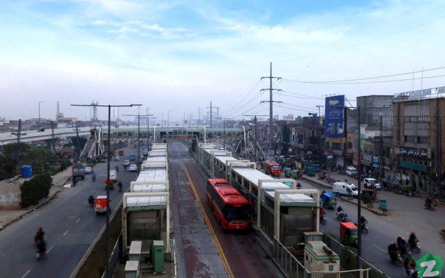 Lahore Metrobus: Route Map, Fair policy, Timings & More | Zameen Blog