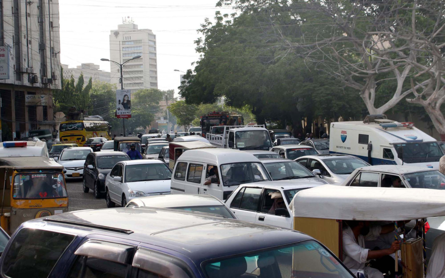 5 Most Popular Driving Schools in Karachi | Zameen Blog