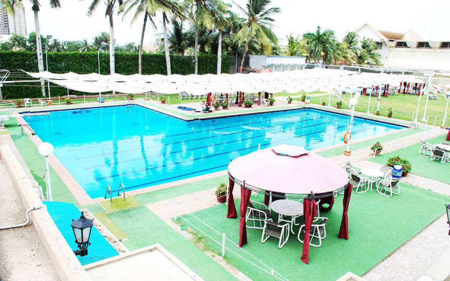 Best Swimming Pools in Karachi | Zameen Blog