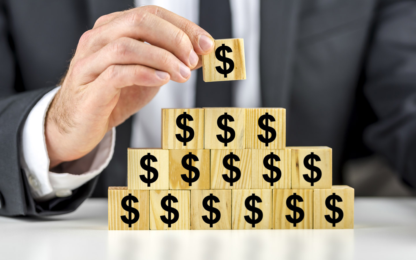 How to Identify and Avoid Common Investment Scams | Zameen Blog