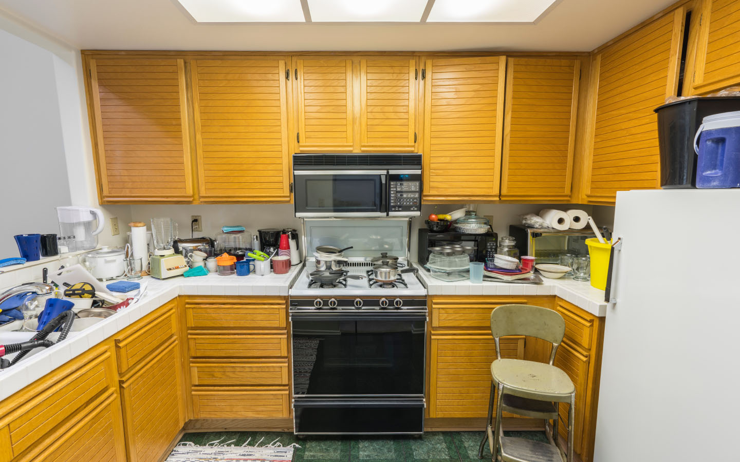 Closed vs. Open Kitchen Plans—Key Differences | Zameen Blog