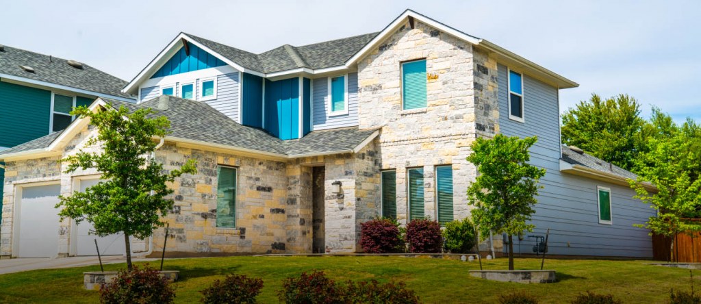 Pros and Cons of Buying a Corner House | Zameen Blog