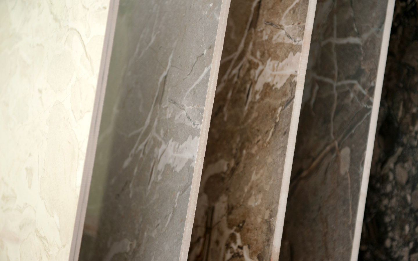 How to Check the Quality of Tiles: Marble vs Ceramic | Zameen Blog