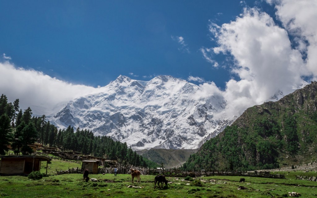 Best Camping Sites in Pakistan for Adventure Seekers | Zameen Blog