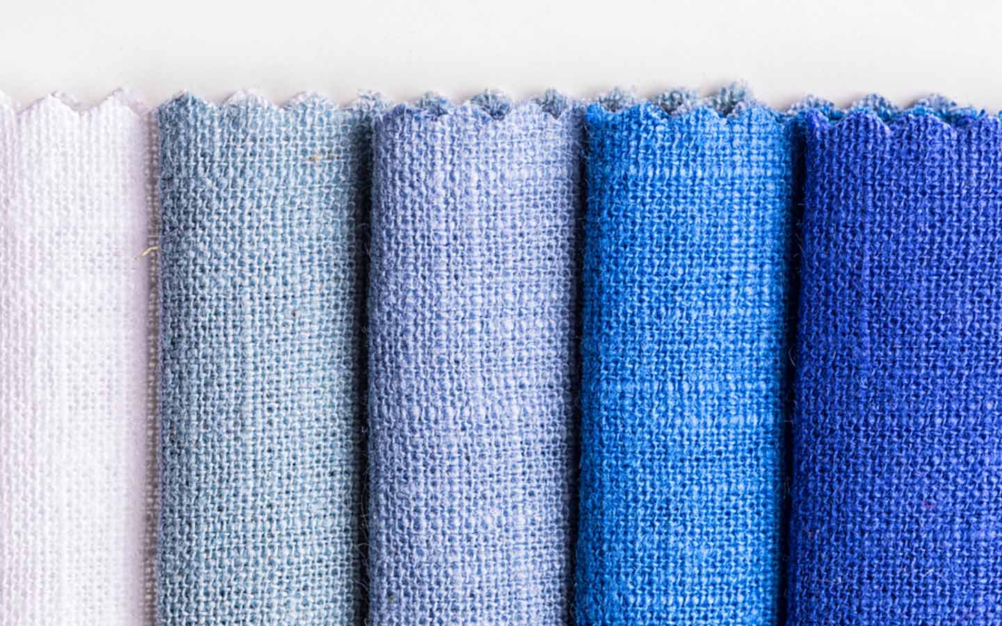 Methods for Cleaning Wallpaper | Zameen Blog
