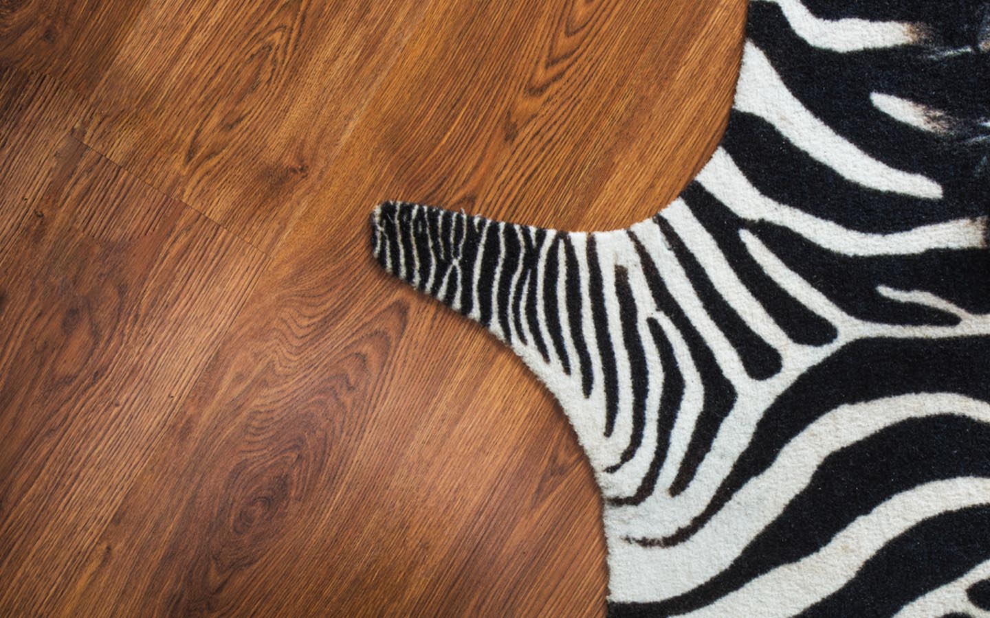 How to Make a Homemade Rug from Scratch | Zameen Blog