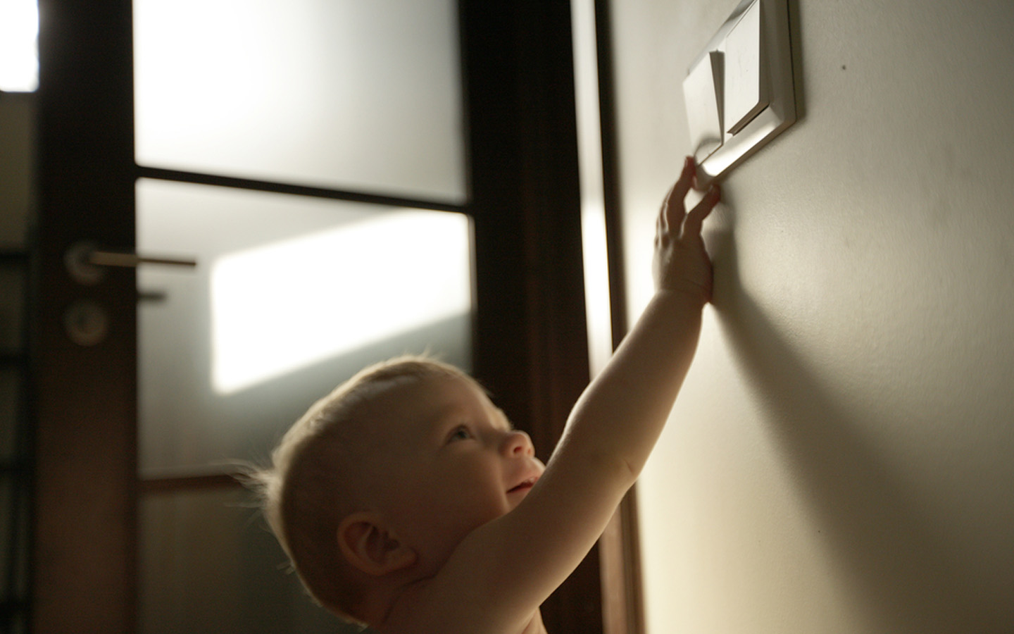 Where to Position Electrical Outlets In Your Home | Zameen Blog