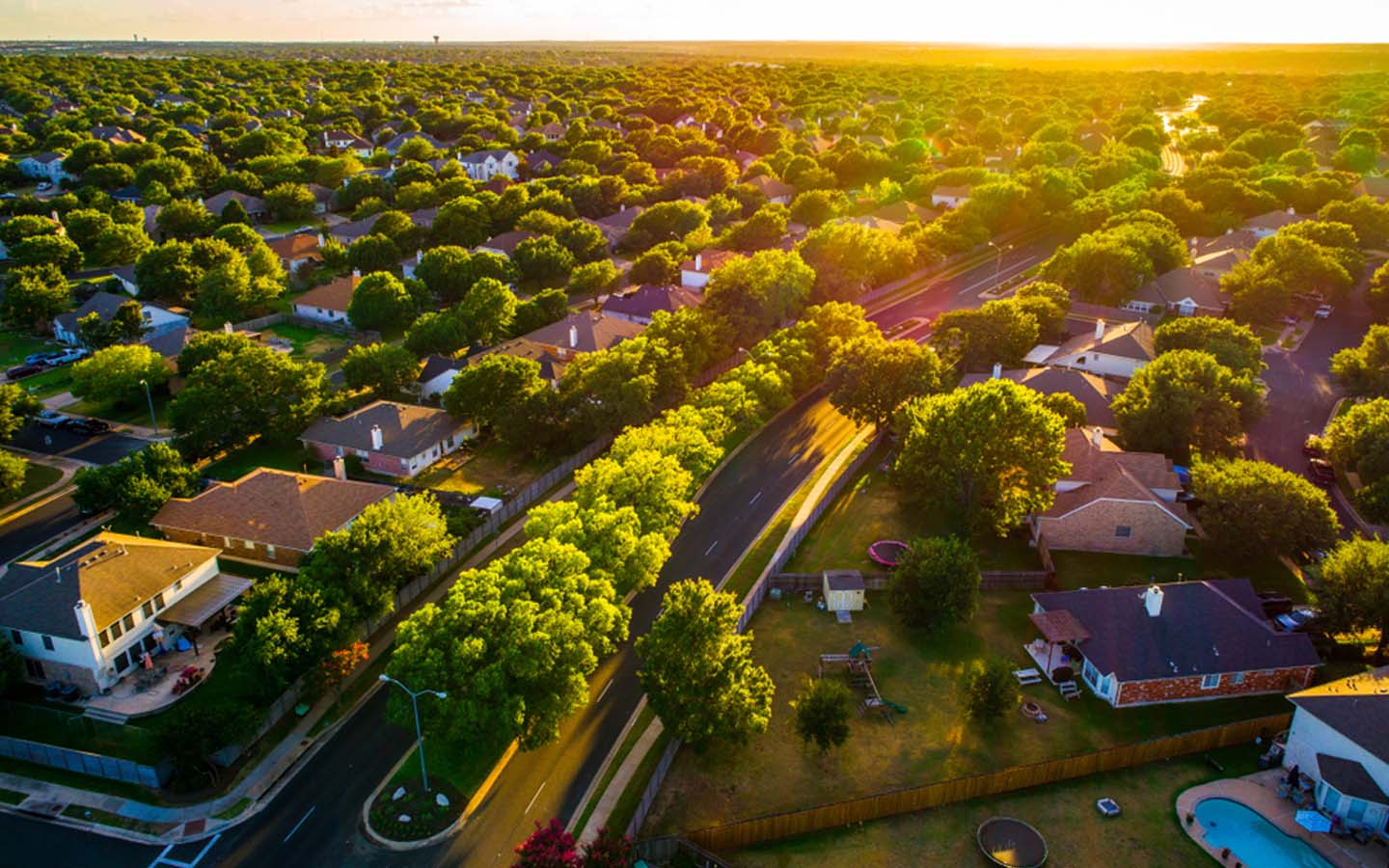 Living in Main City vs Suburbs: Pros and Cons | Zameen Blog