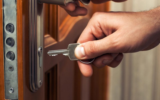 Types of Door Locks in Pakistan & Their Prices | Zameen Blog