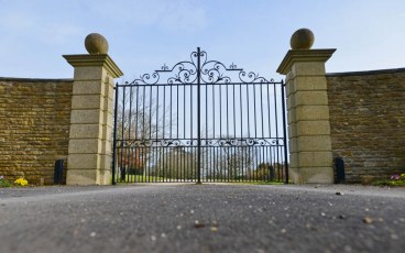 How to Build Stable Boundary Walls | Zameen Blog