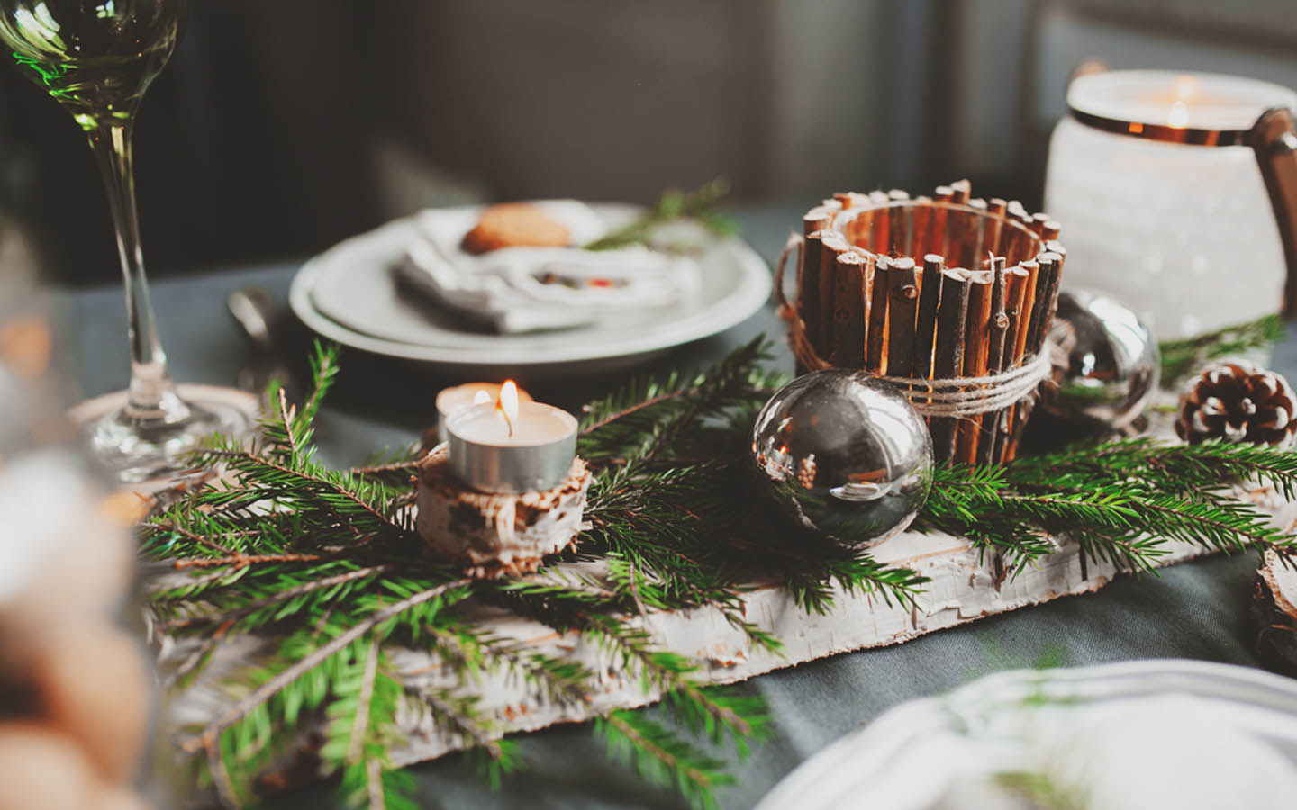 Amazing Dining Table Decoration Ideas for Special Moments | Zameen Blog