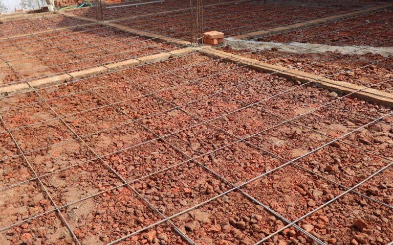 Plinth in Construction: Purpose, Application & More! | Zameen Blog