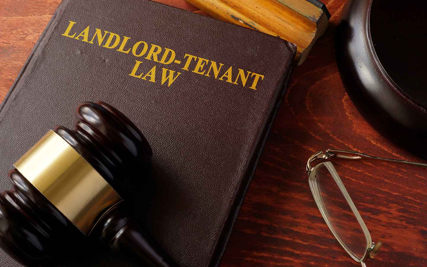 What are the Roles & Responsibilities of a Landlord? | Zameen Blog