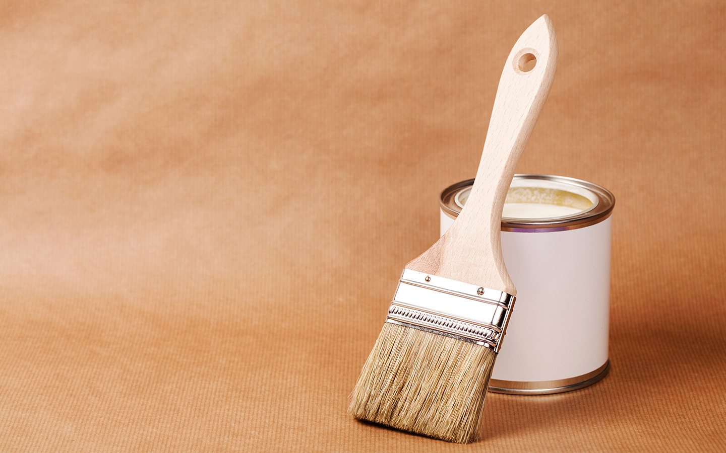 How to Paint Two-Tone Walls in 5 Steps | Zameen Blog