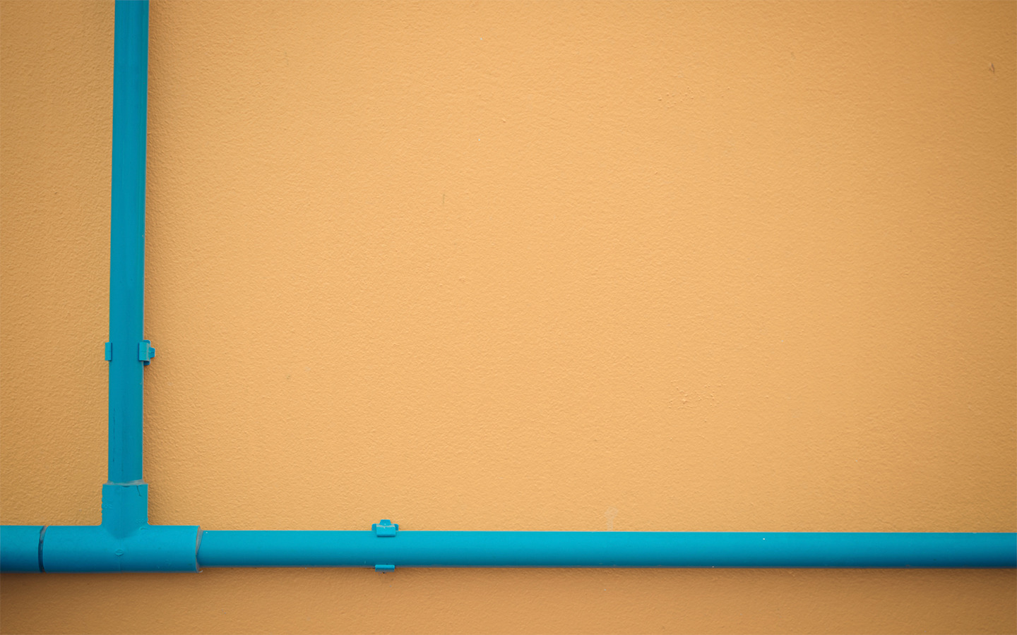 Creative Ways to Hide Exposed Pipes in Your Home | Zameen Blog