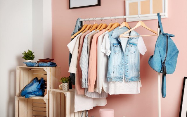 Tips on How to Store Clothes Without a Closet | Zameen Blog