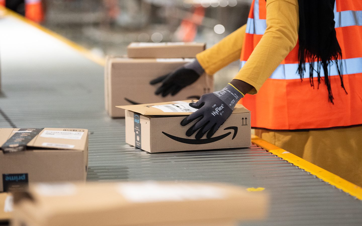 Know All About the Arrival of Amazon in Pakistan | Zameen Blog