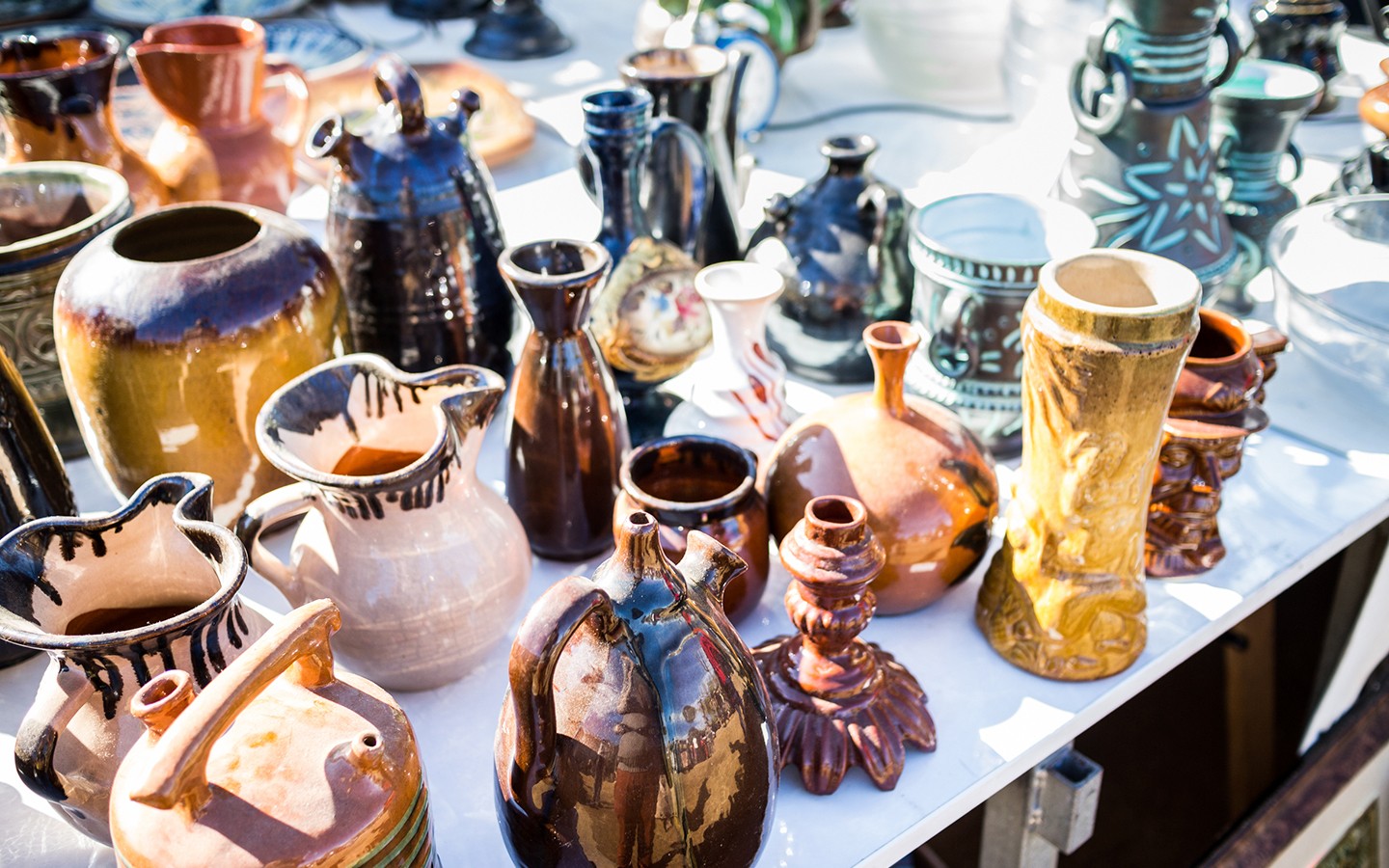 How to Sell Everything in Your House Before Moving | Zameen Blog