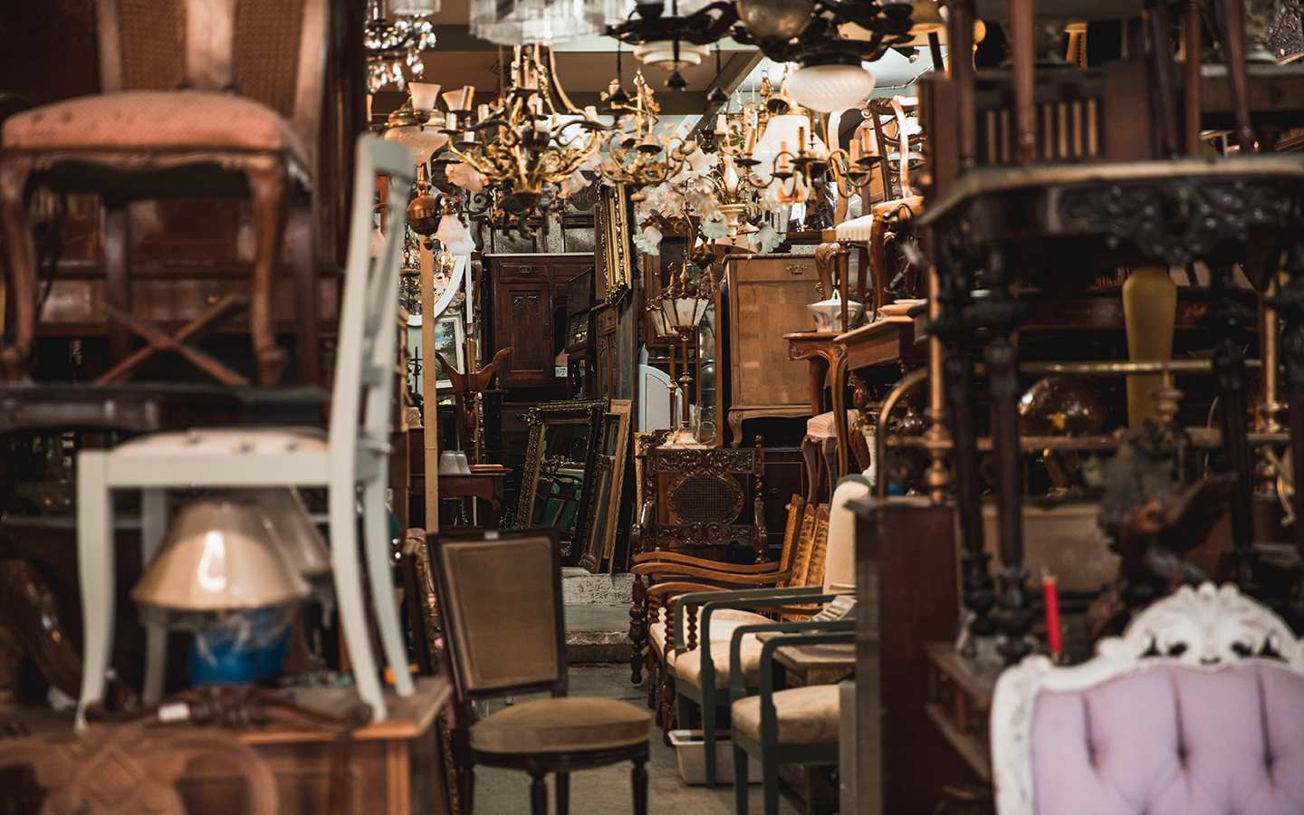 Your Complete Guide on How to Flip Furniture | Zameen Blog