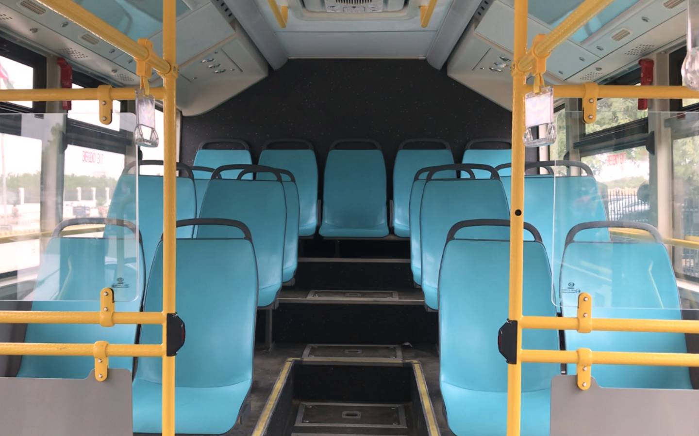 Peoples Bus Service in Karachi: Routes, Fare & More! | Zameen Blog