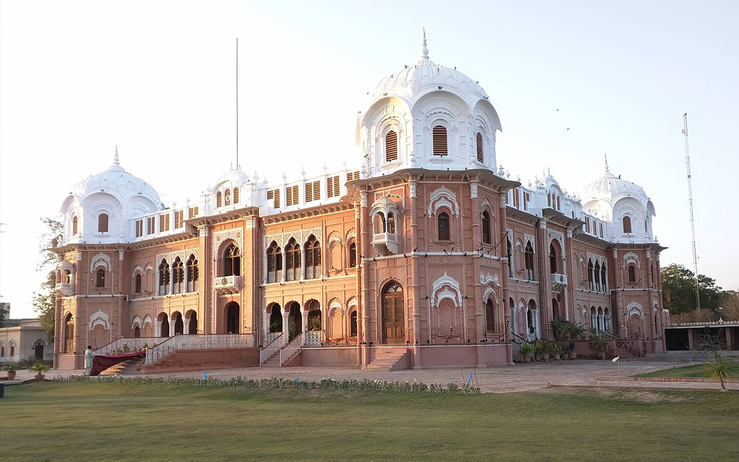 Explore Bahawalpur: City of Nawabs